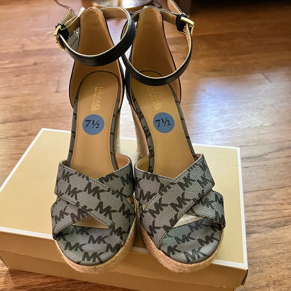 MICHAEL Michael Kors | Shoes | Michael Kors Wage Sandals | Poshmark